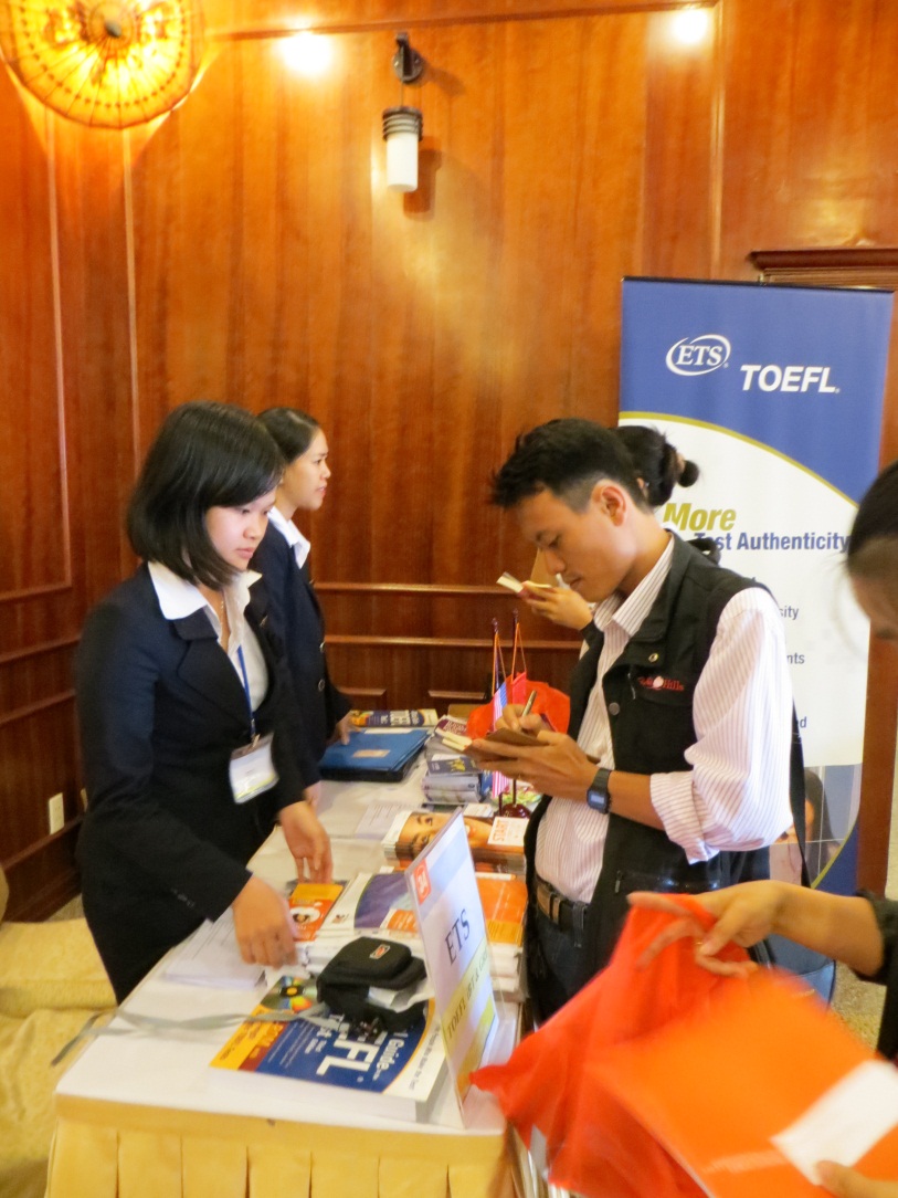 IIG Việt Nam giới thiệu TOEFL iBT và GRE tại Hội thảo US Higher Education Fair