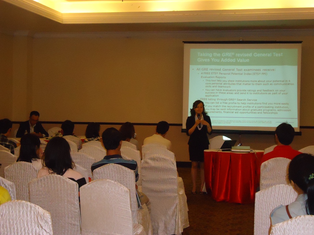 IIG Việt Nam giới thiệu TOEFL iBT và GRE tại Hội thảo US Higher Education Fair