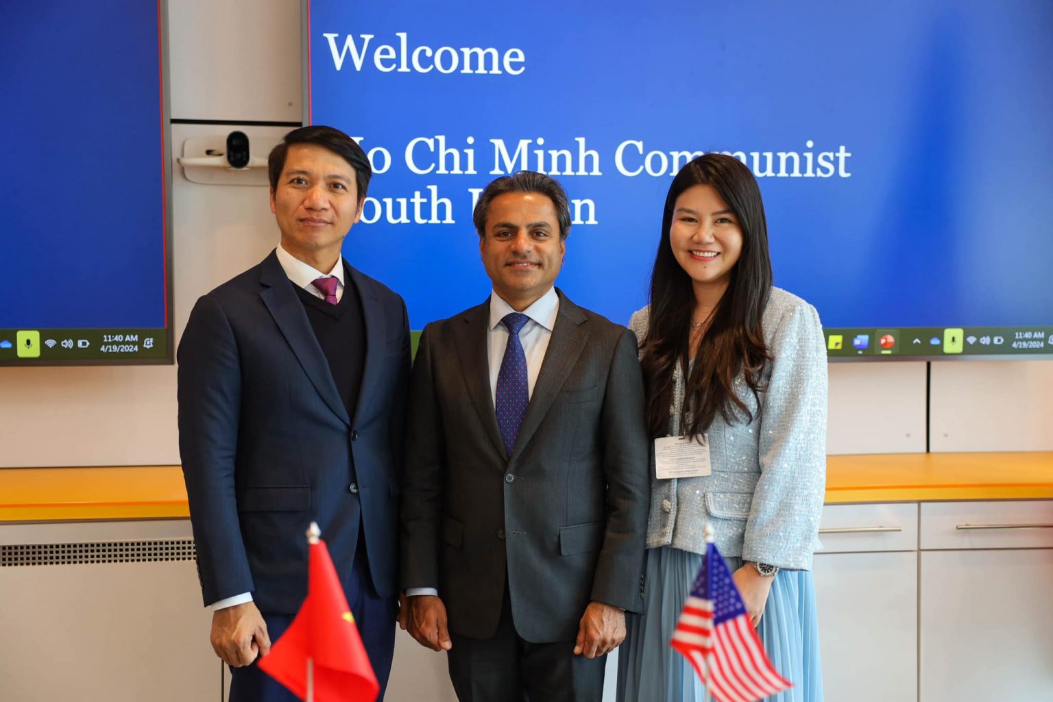 Bí thư Trung ương Đoàn làm việc với Phó Chủ tịch cấp cao ETS và Phó Tổng giám đốc IIG Việt Nam